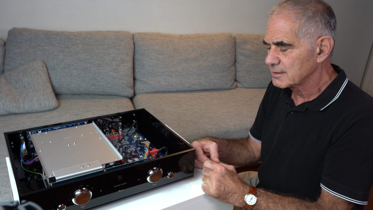 The Story of Mark Levinson - A Journey Through Sound - Daniel Hertz